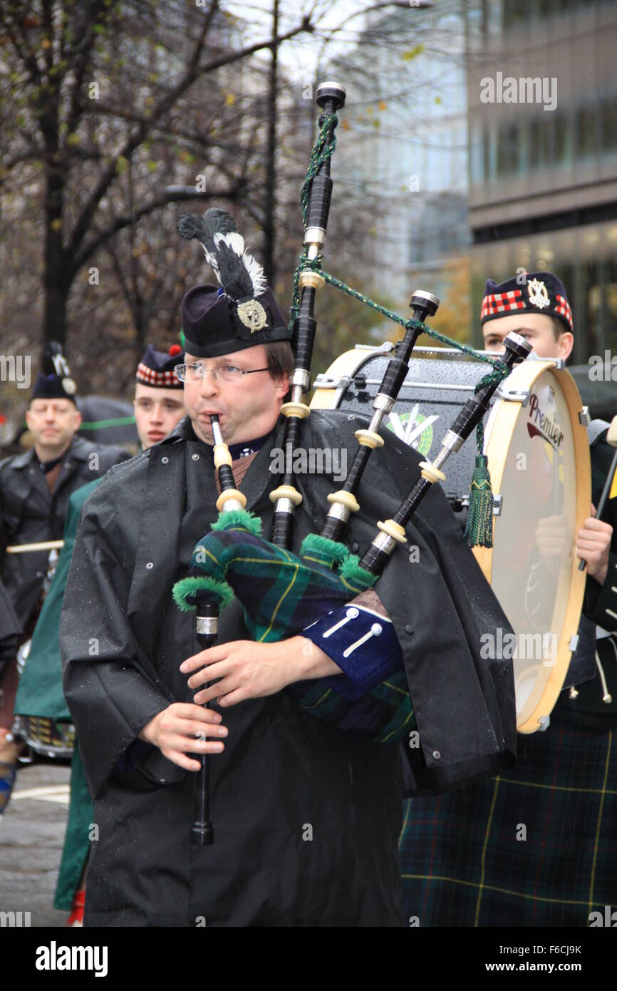Play the pipes hi-res stock photography and images - Alamy