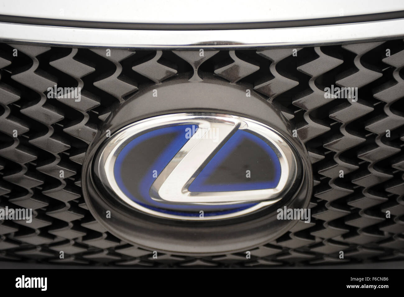 Lexus badge hi-res stock photography and images - Alamy