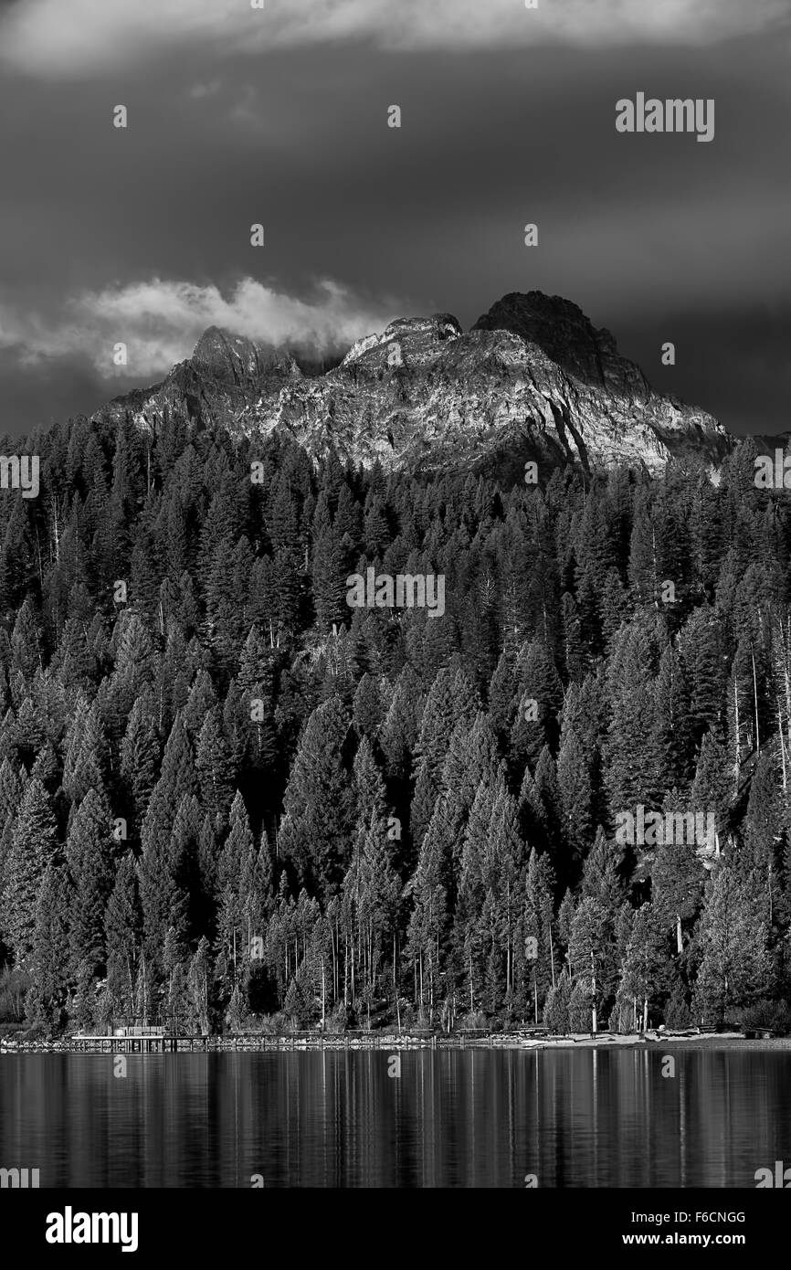 Beautiful top view lake Black and White Stock Photos & Images - Alamy