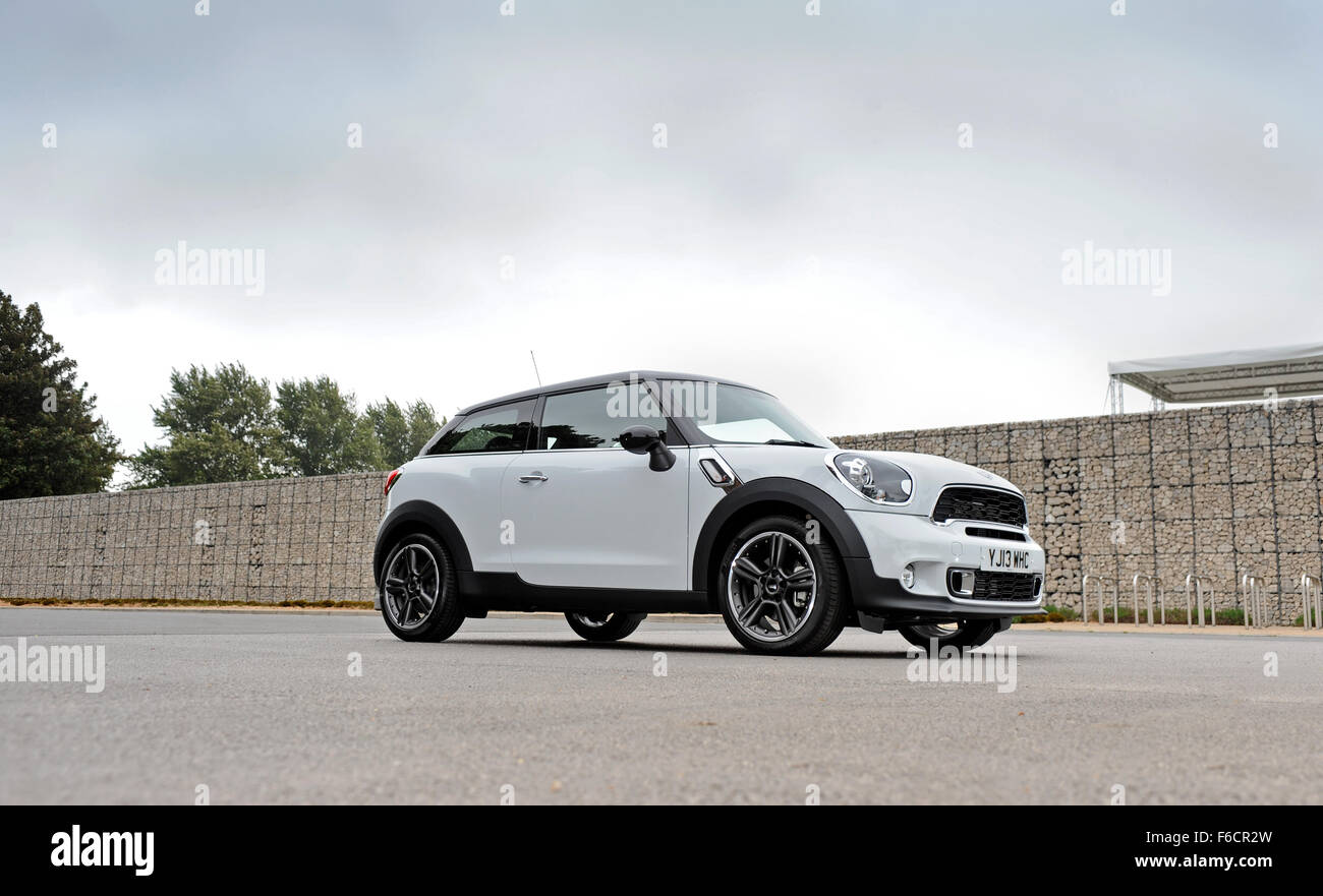 Mini Paceman Cooper S Stock Photo - Alamy