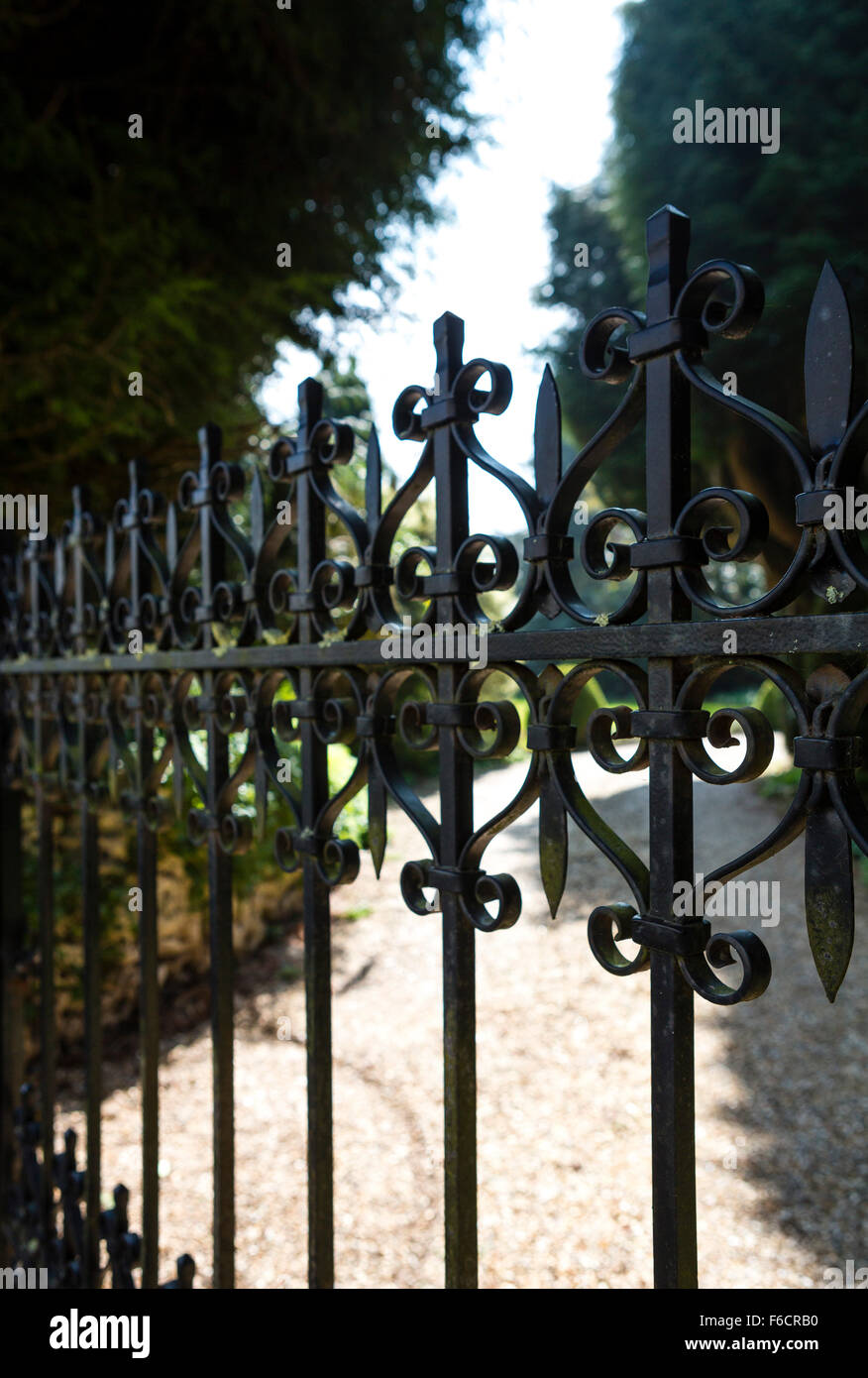 House behind iron gate hi-res stock photography and images - Alamy