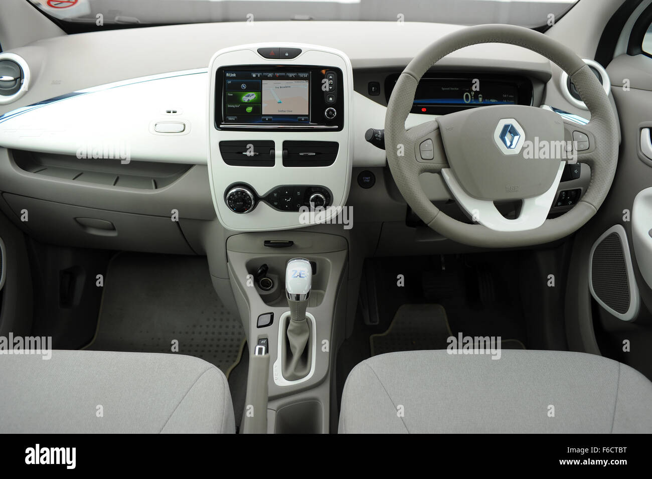 Renault Zoe Dynamic Zen Stock Photo - Alamy