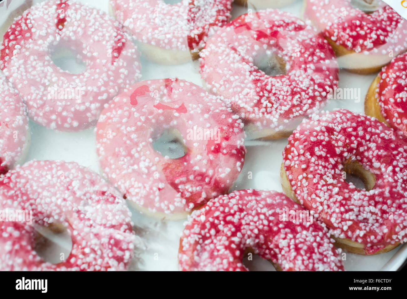 Box of doughnuts hi-res stock photography and images - Alamy