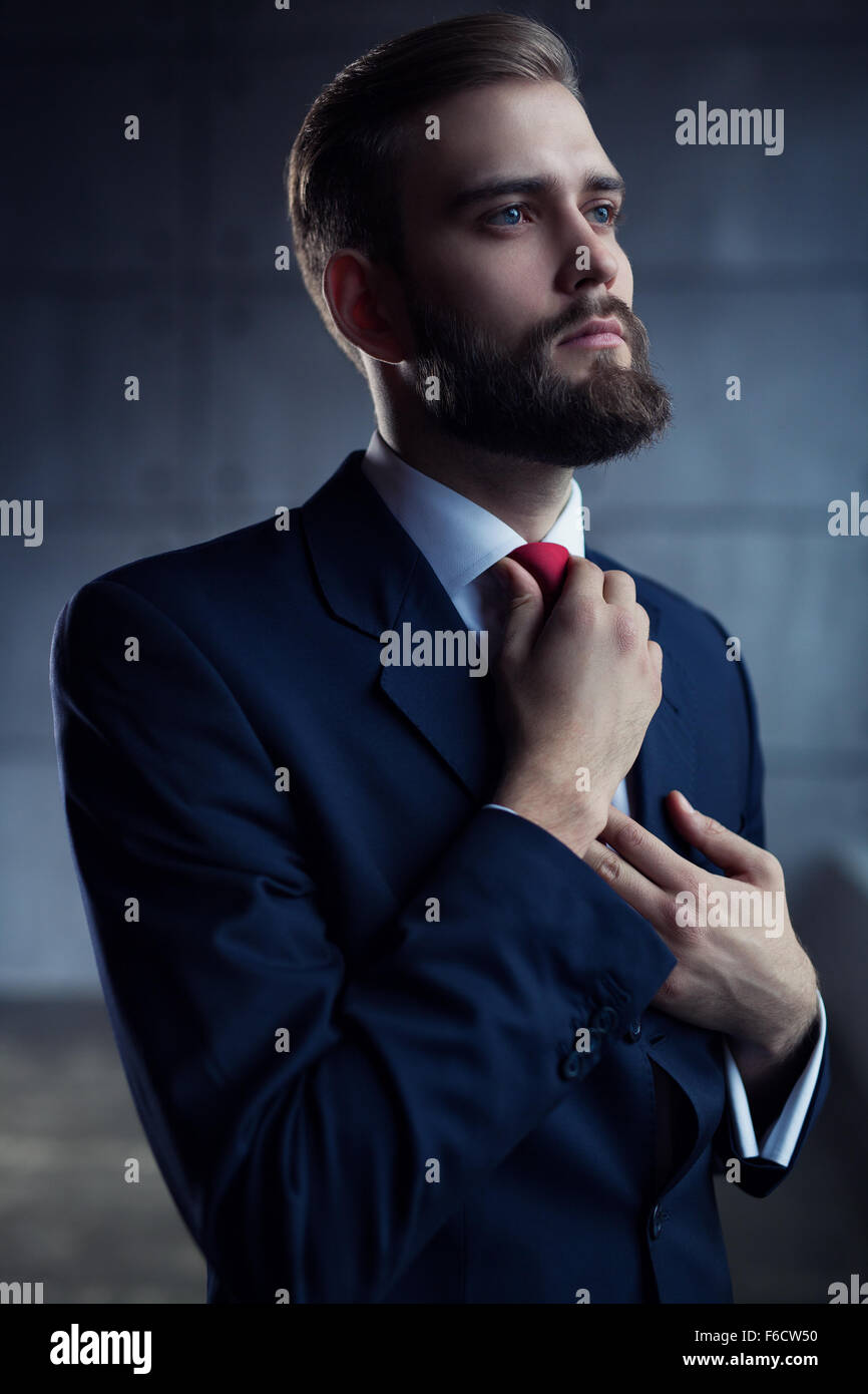 Black man in suit and tie hi-res stock photography and images - Alamy