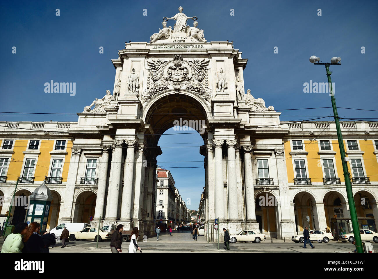 Arch lisbon hi-res stock photography and images - Alamy
