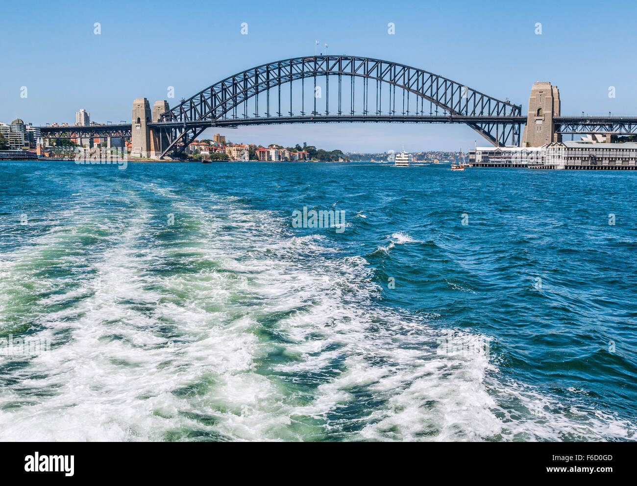 Australia, New South Wales, Sydney Harbour, wake of a Sydney Harbour ...