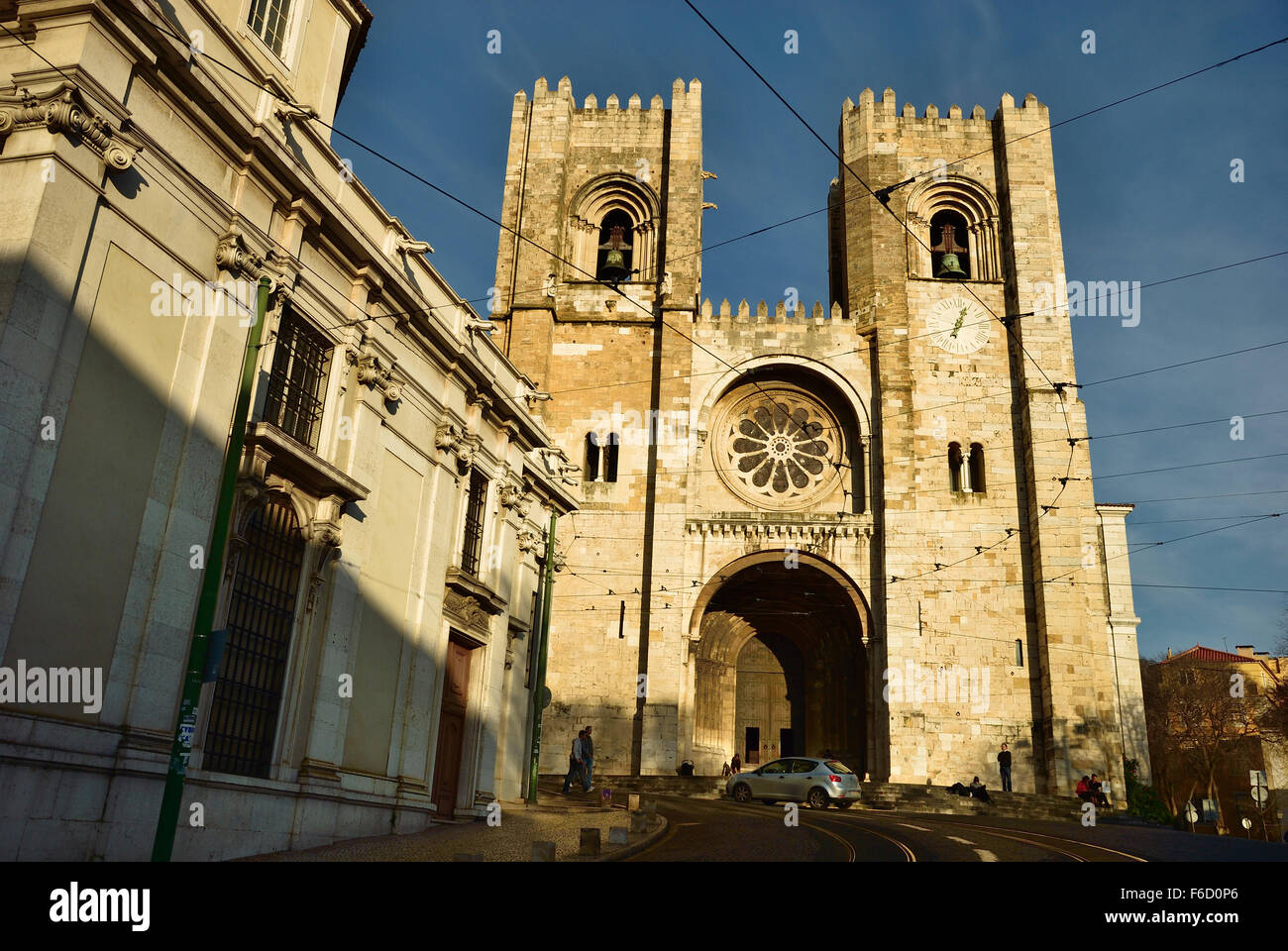 Inside the lisbon cathedral hi-res stock photography and images - Alamy