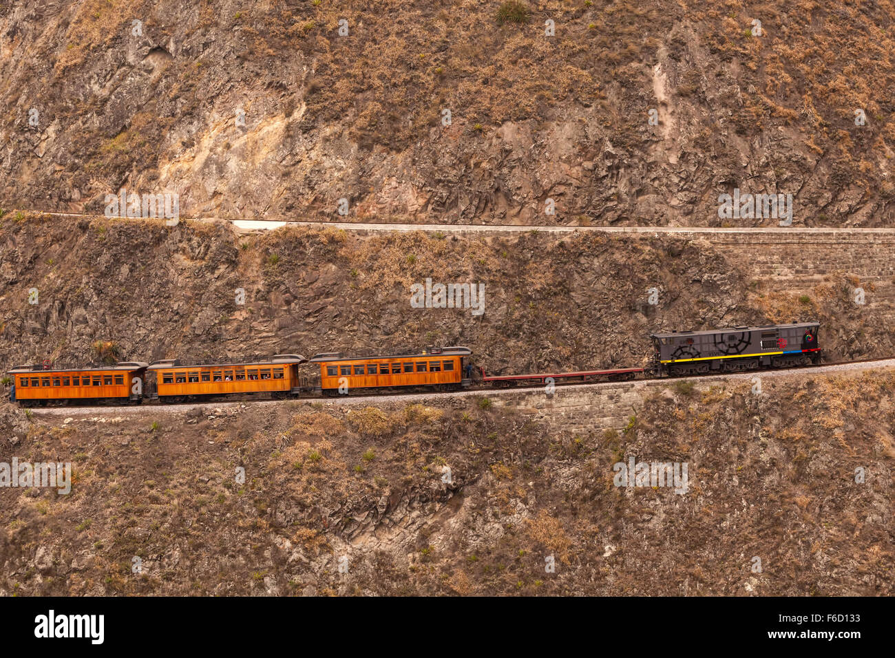 Nariz del diablo train ride ecuador High Resolution Stock Photography ...