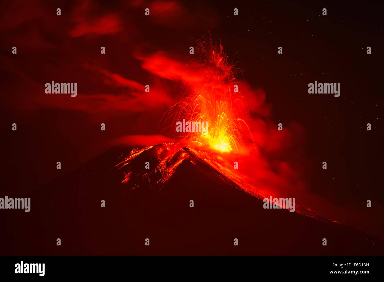 Volcano fire at night hi-res stock photography and images - Alamy