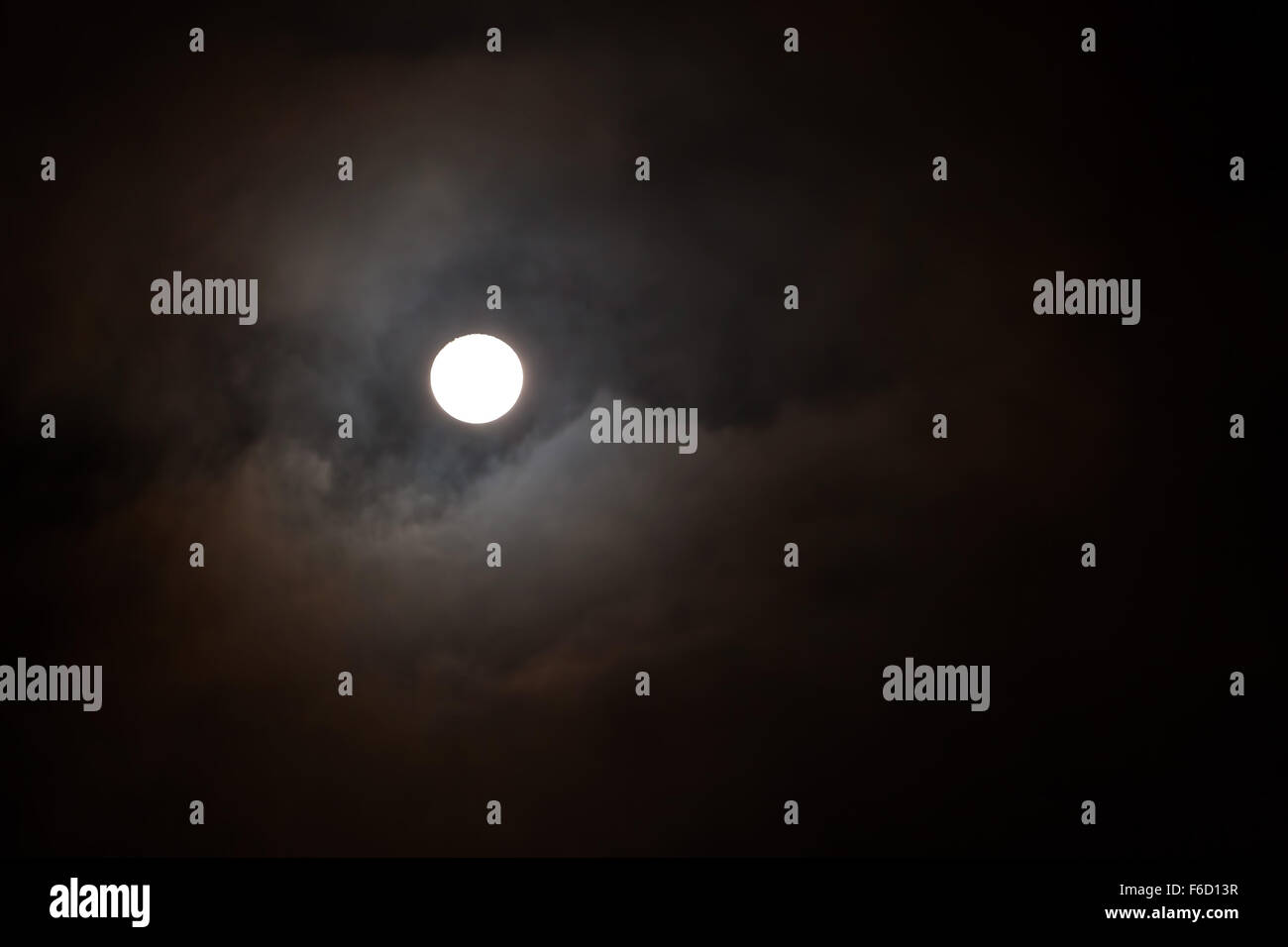 Full Moon, The Phase Of The Moon In Which It Is Visible As A Fully ...