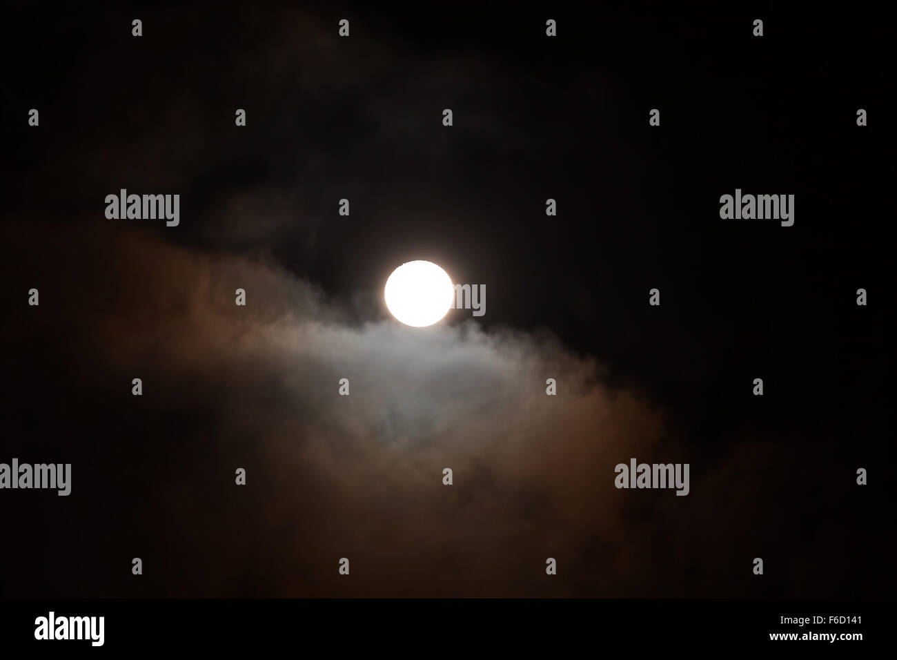 Full disk hi-res stock photography and images - Alamy