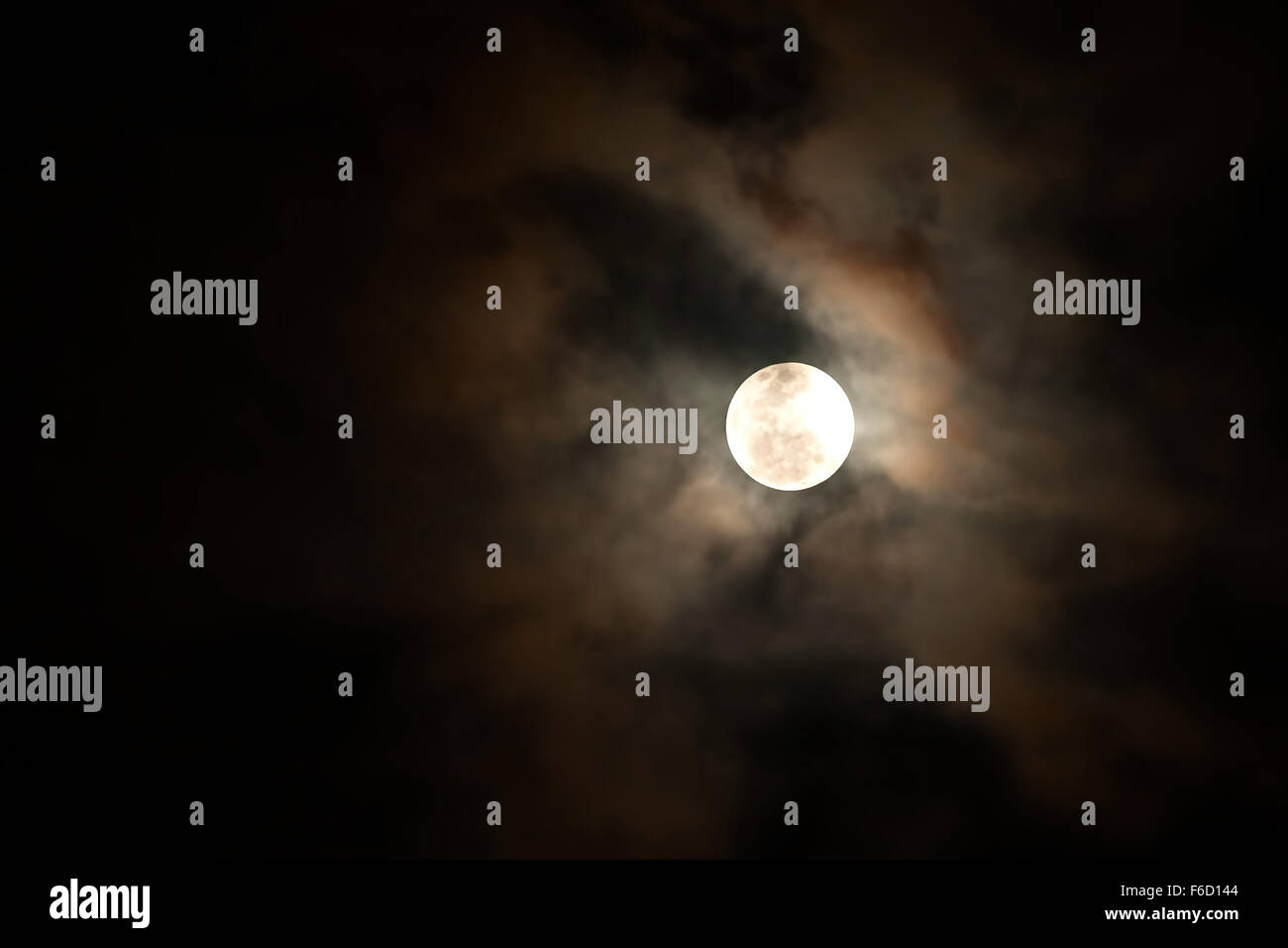 Midnight sky hi-res stock photography and images - Alamy