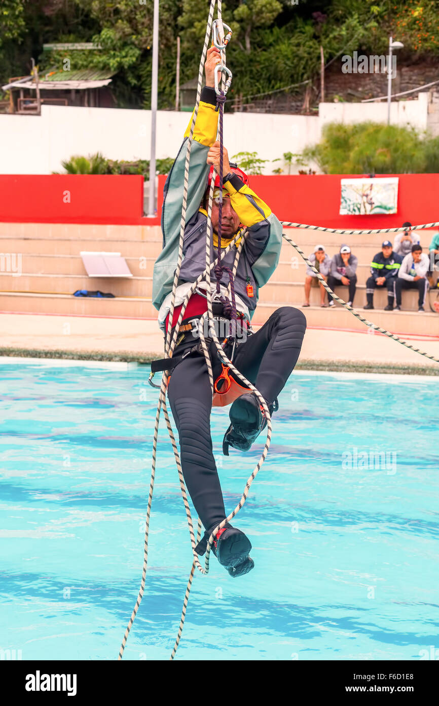 Water rescue techniques hi-res stock photography and images - Alamy