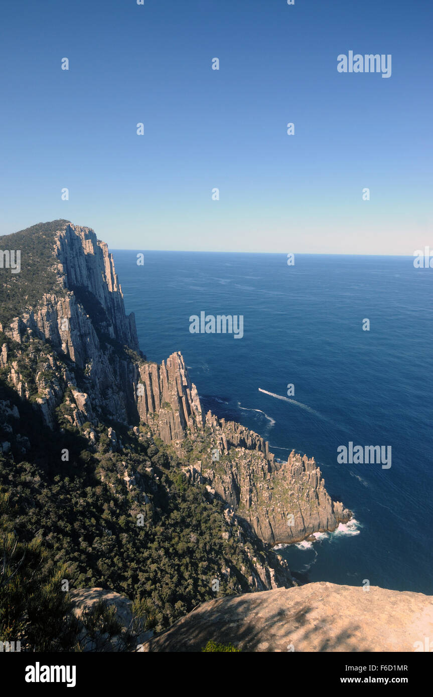 Spectacular views from the Three Capes Track from The Blade, Cape ...