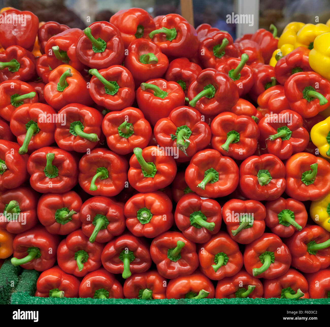 Bell peppers for sale hi-res stock photography and images - Alamy