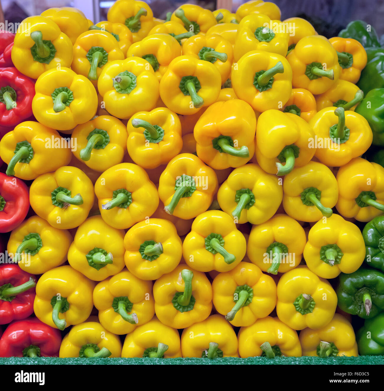 Bell peppers for sale hi-res stock photography and images - Alamy