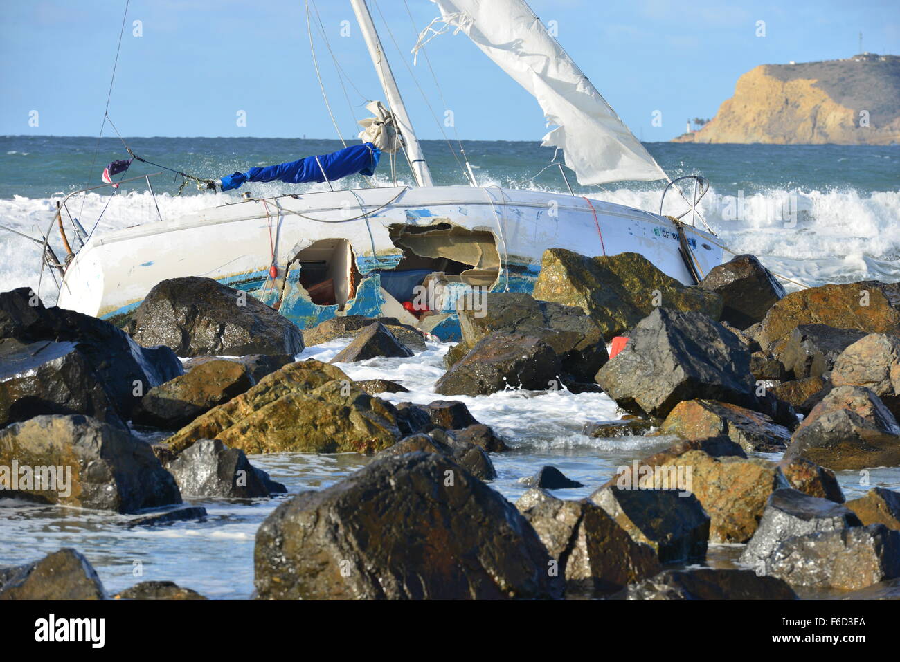 Ruptured rocks hi-res stock photography and images - Alamy