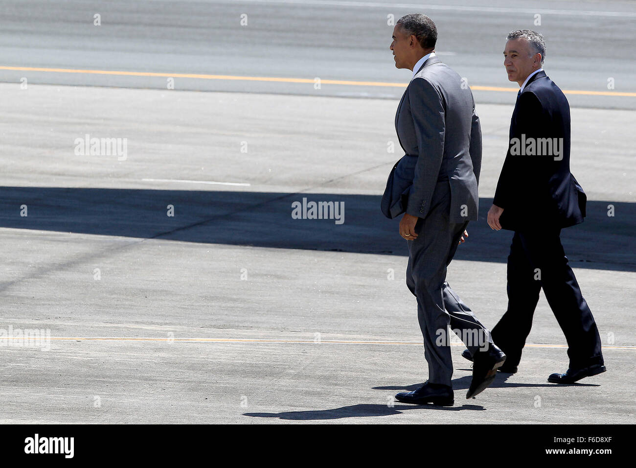 Pasay City, Philippines. 17th Nov, 2015. U.S. President Barack Obama (L ...