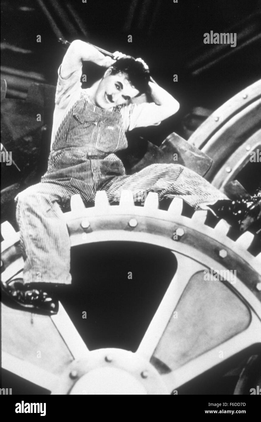 Charles chaplin modern times Black and White Stock Photos & Images - Alamy