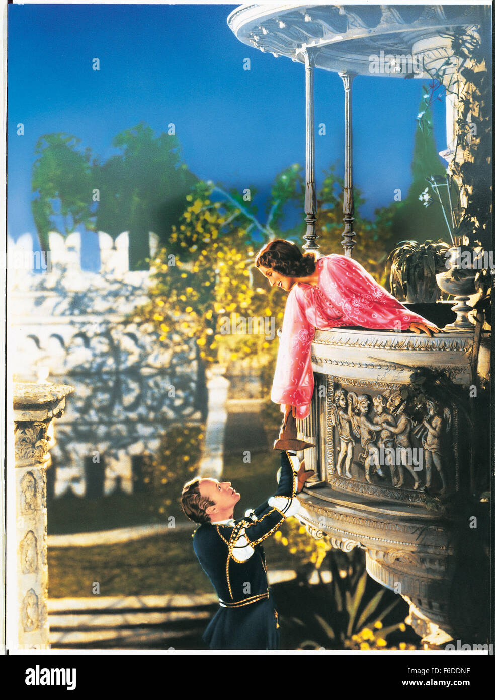 Romeo capulet party hi-res stock photography and images - Alamy