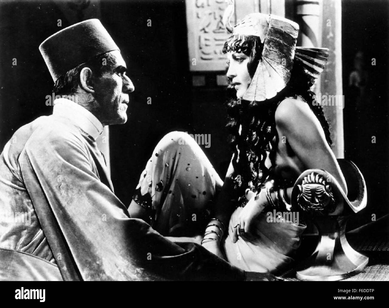 The mummy 1932 boris karloff hi-res stock photography and images - Alamy