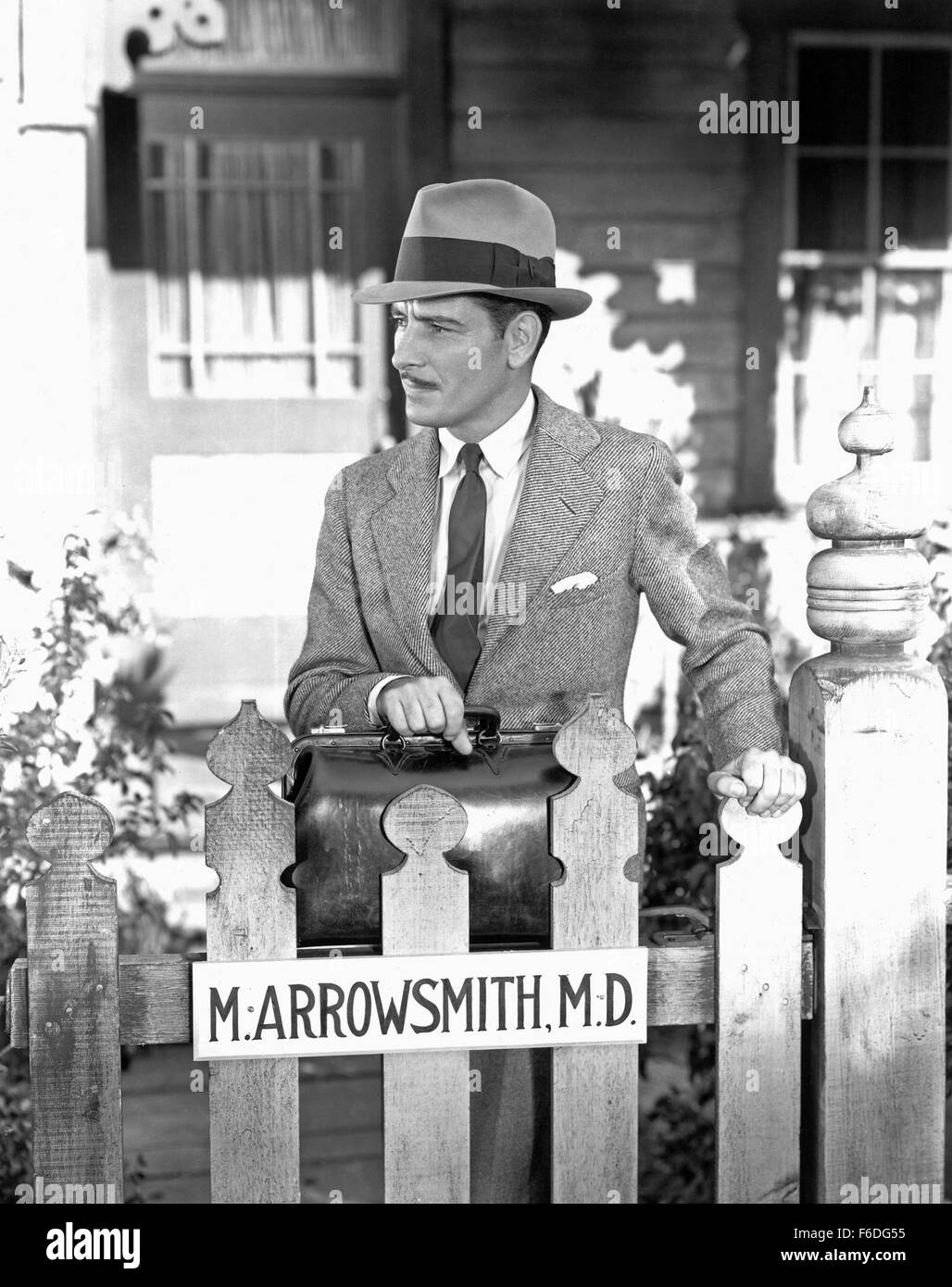 Arrowsmith movie hi-res stock photography and images - Alamy