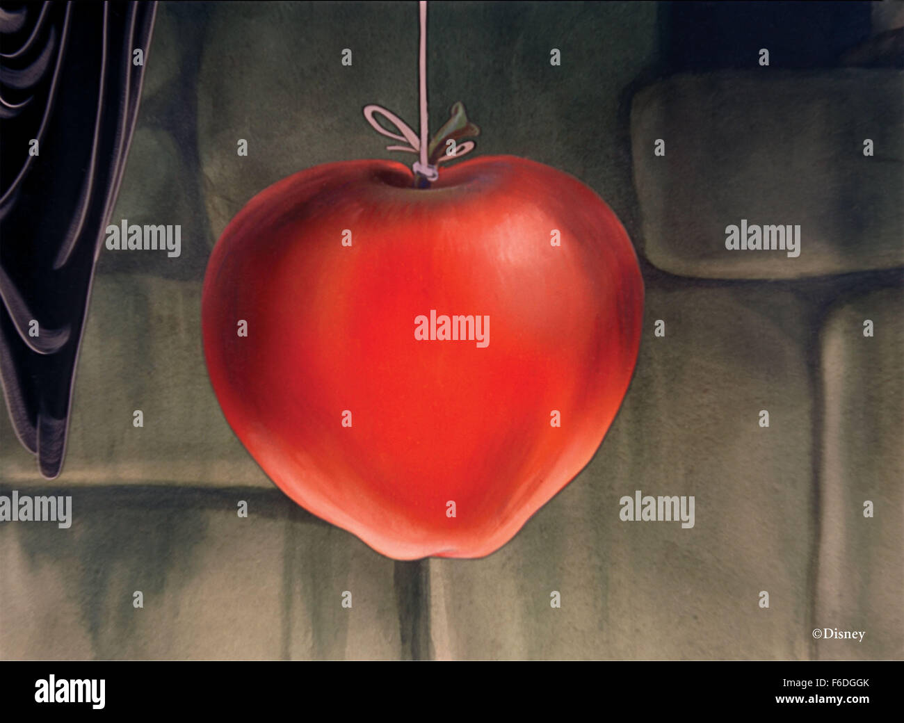 Snow white and the seven dwarfs story hi-res stock photography and ...