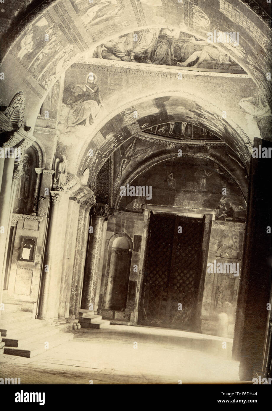 Church vestibule hi-res stock photography and images - Alamy