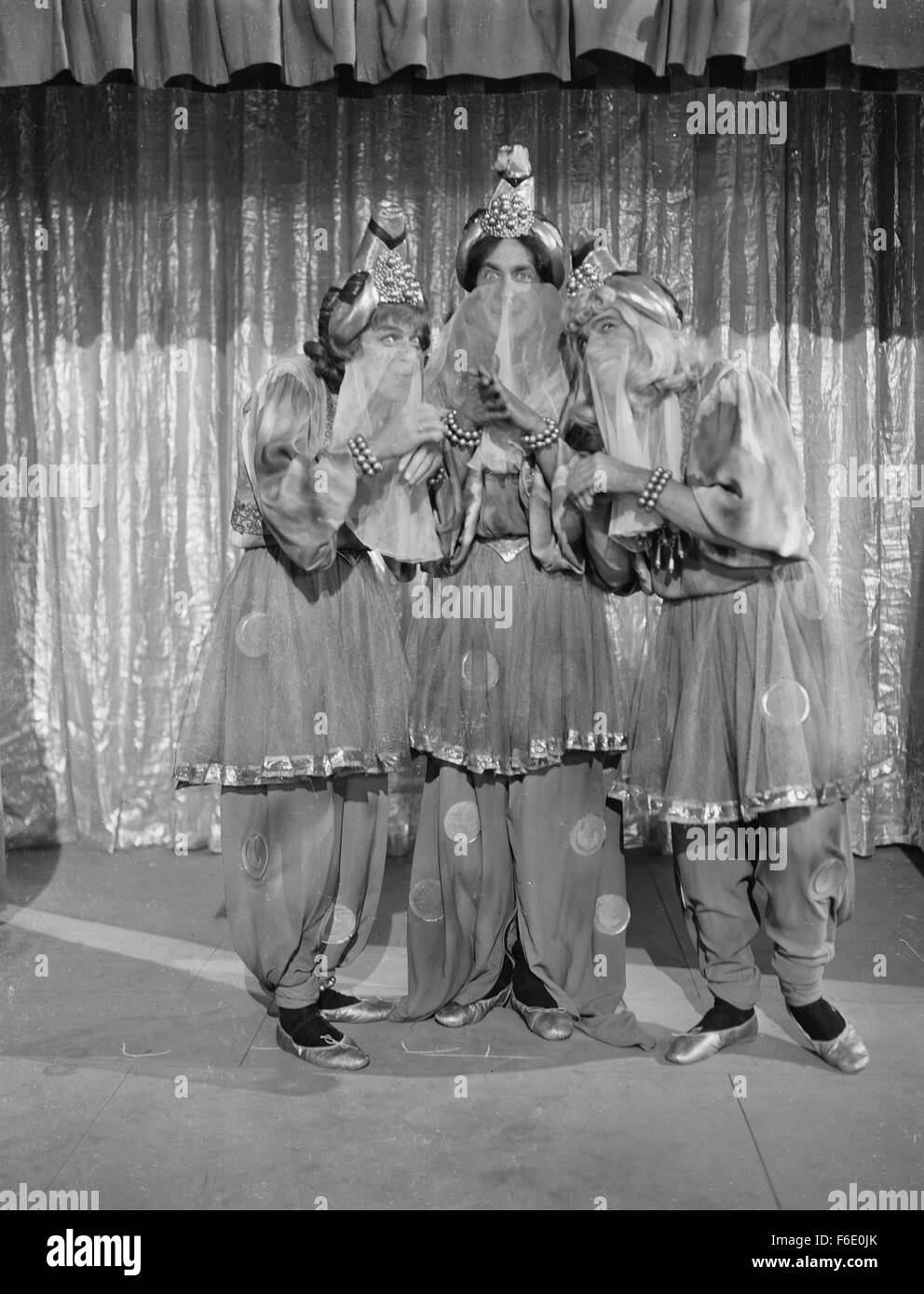 Cooch hi-res stock photography and images - Alamy