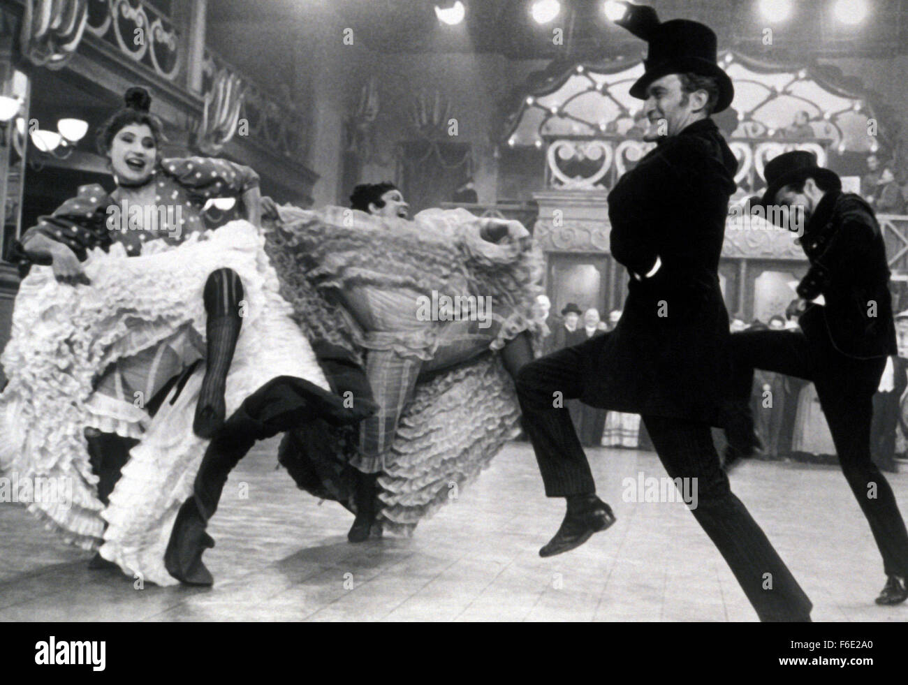 Moulin rouge film 1952 hi-res stock photography and images - Alamy