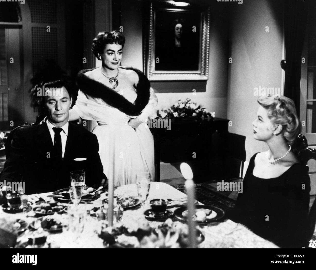 Queen bee 1955 barry sullivan Black and White Stock Photos & Images - Alamy