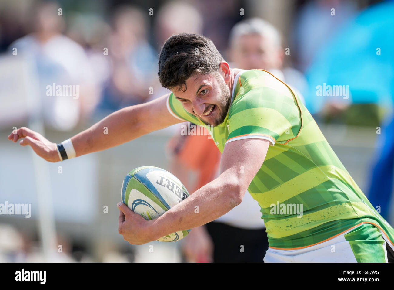 Rugby player in action Stock Photo - Alamy