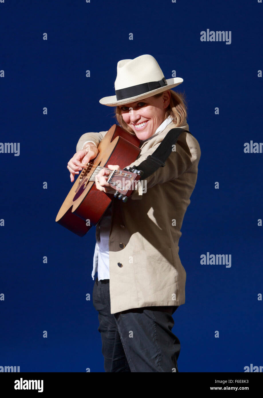 Catatonia band hi-res stock photography and images - Alamy