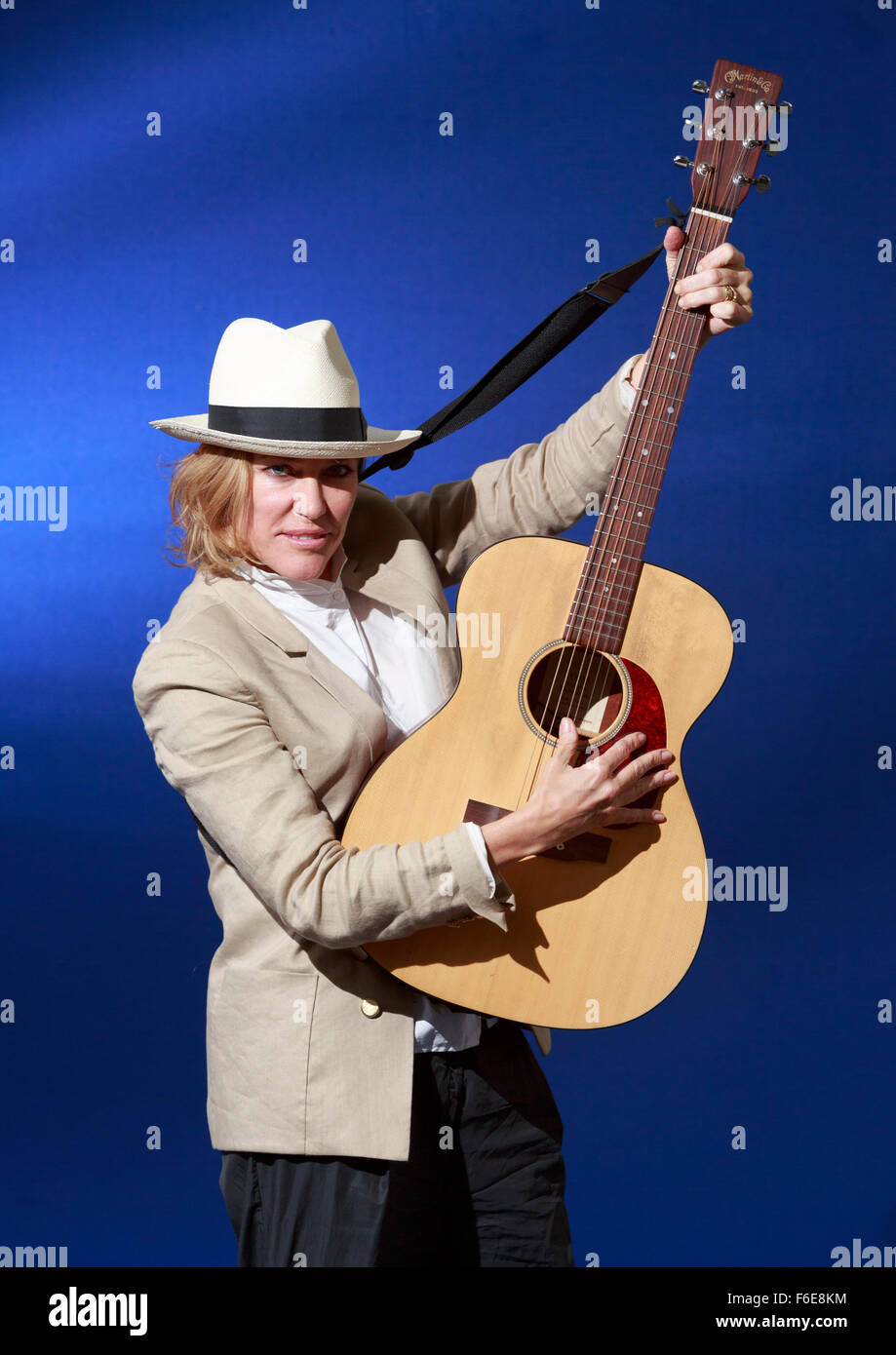 Catatonia singer cerys matthews hi-res stock photography and images - Alamy