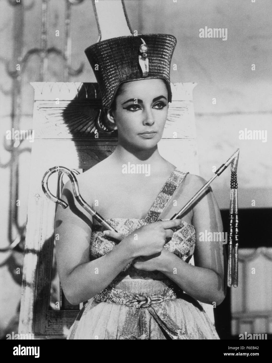 Cleopatra 1963 elizabeth taylor hi-res stock photography and images - Alamy