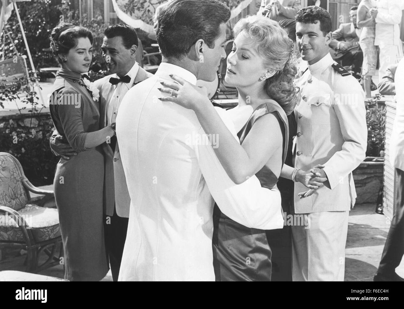 Crowded sky 1960 hi-res stock photography and images - Alamy Crowded sky 1960 hi-res stock photography and images - Alamy