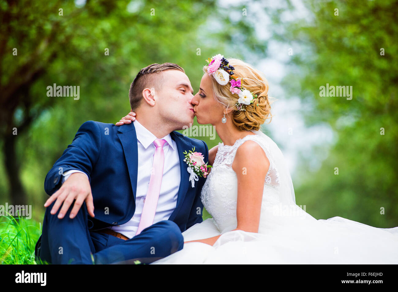 Beautiful wedding couple Stock Photo - Alamy