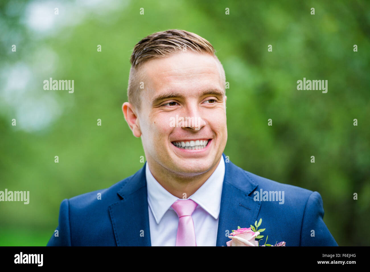 Handsome young groom Stock Photo - Alamy Handsome young groom Stock Photo - Alamy