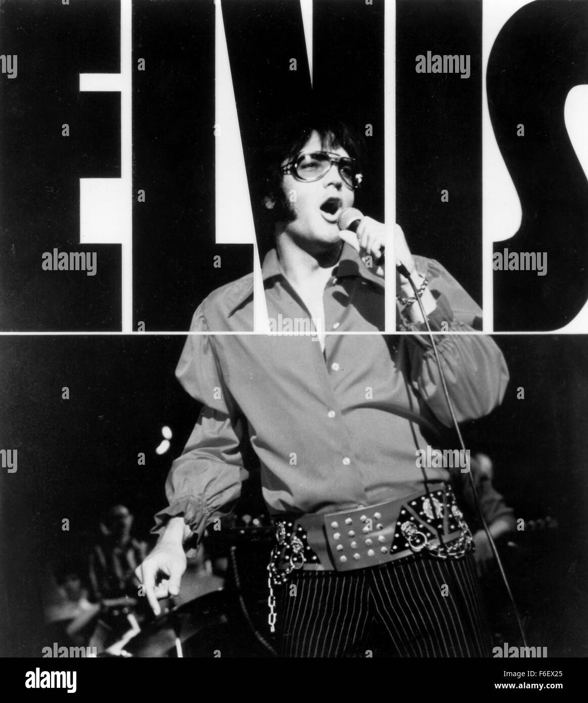 Elvis presley 1972 tour Black and White Stock Photos & Images - Alamy