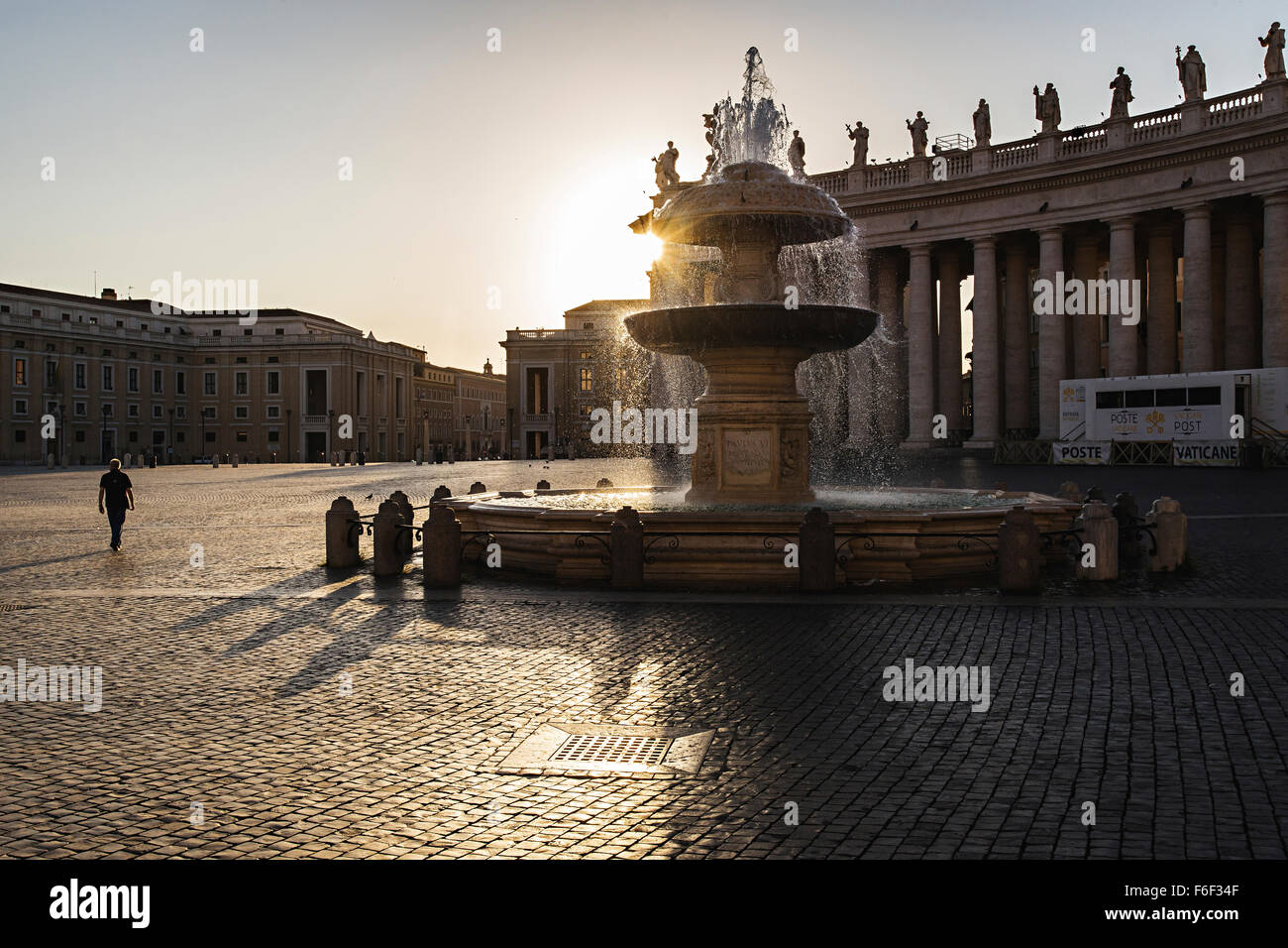 Water Fountain in Piazza San Pietro at sunrise Stock Photo - Alamy