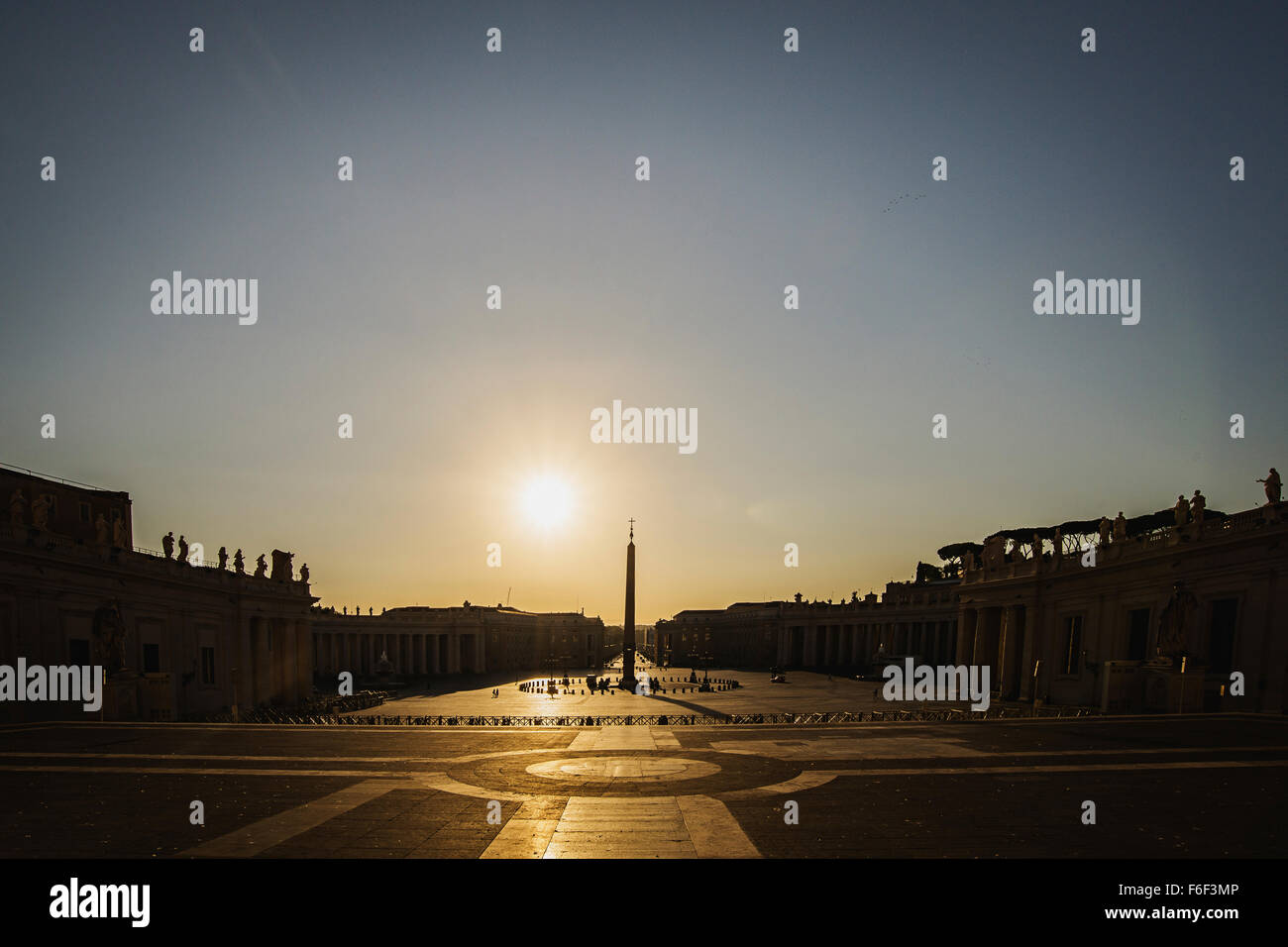 St. Peter's Square, Piazza San Pietro, Rome, Vatican City, Europe Stock ...