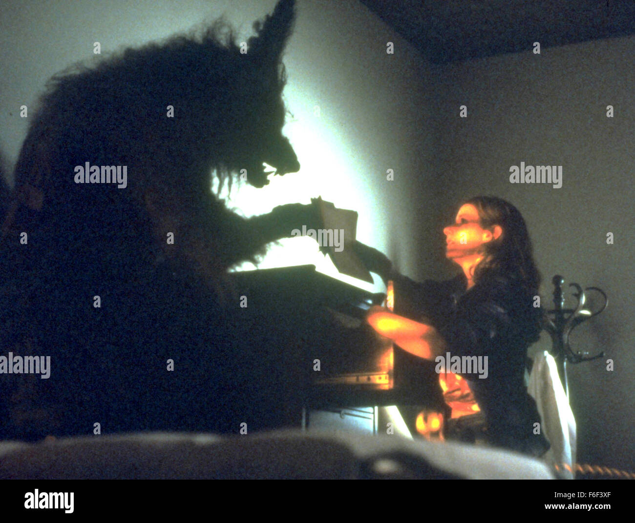 The howling 1981 hi-res stock photography and images - Alamy