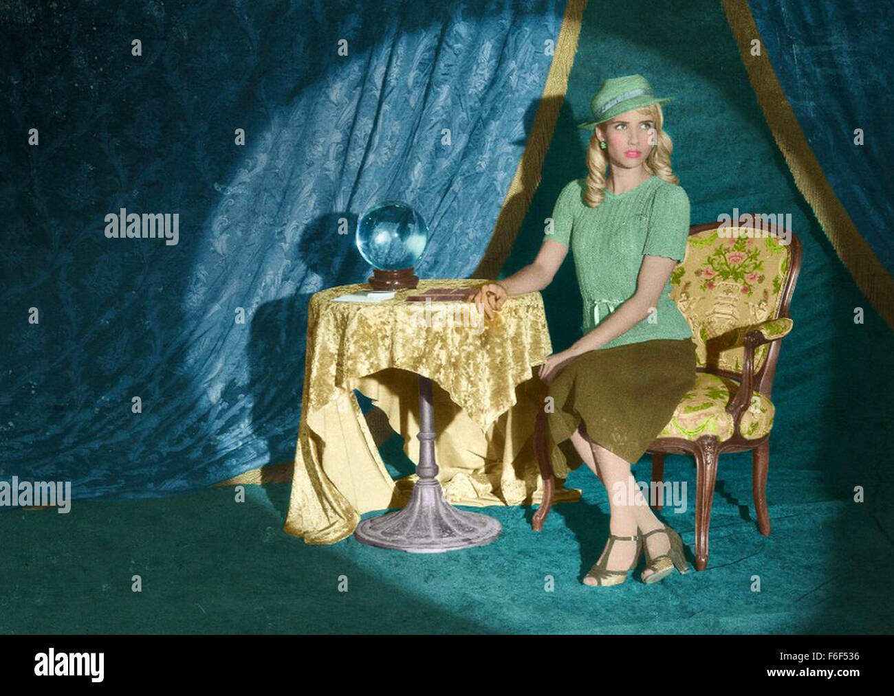 Emma roberts american horror hi-res stock photography and images - Alamy