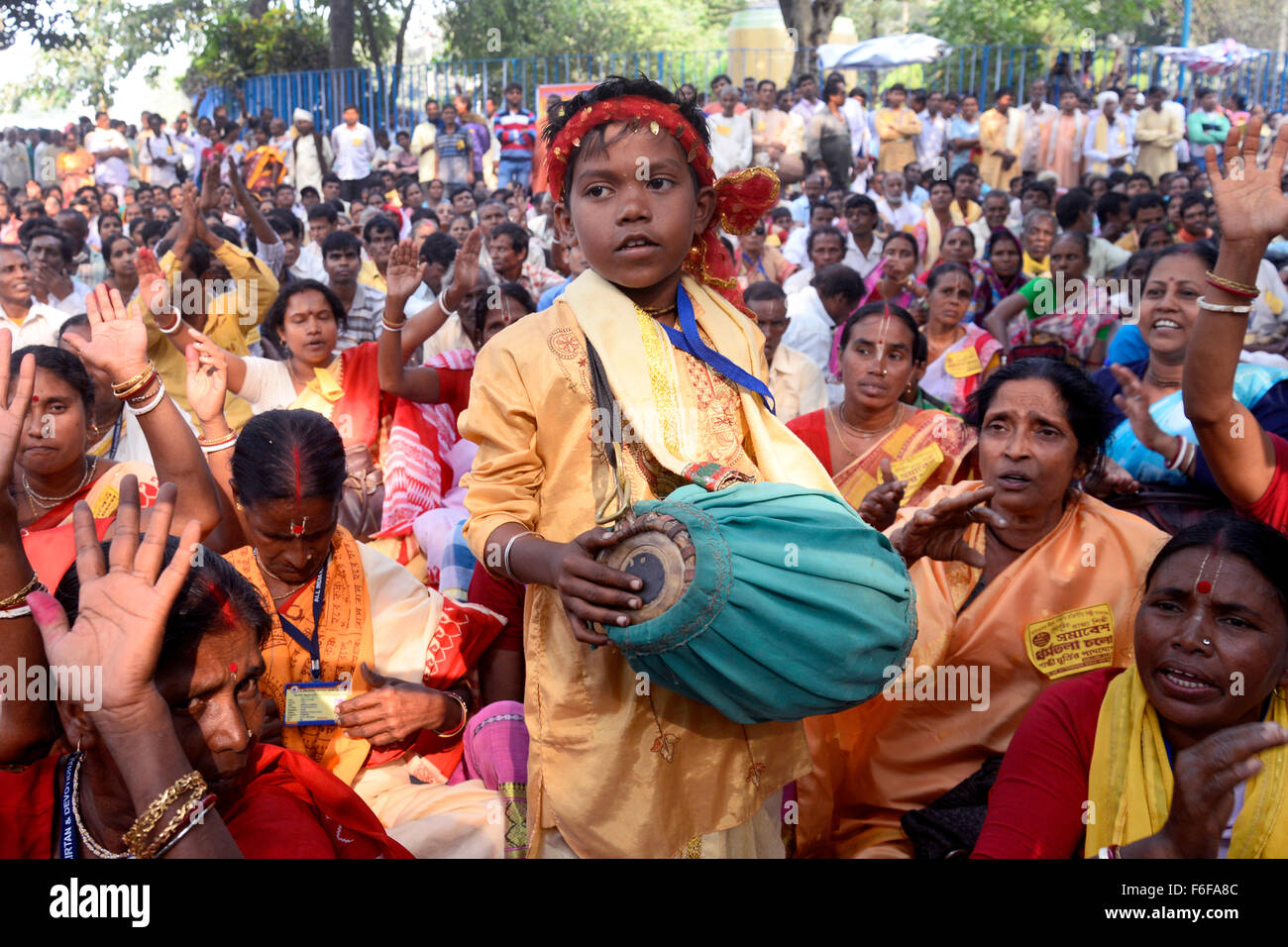 Kolkata, India. 16th Nov, 2015. Kirtan and Bhakti Geeti singer from ...