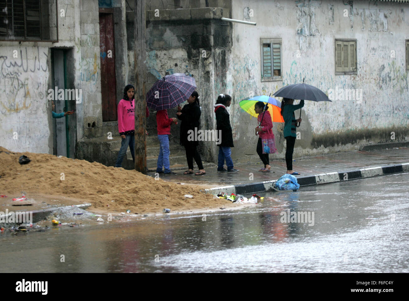Rafah, Gaza Strip, Palestinian Territory. 17th Nov, 2015. Palestinian ...