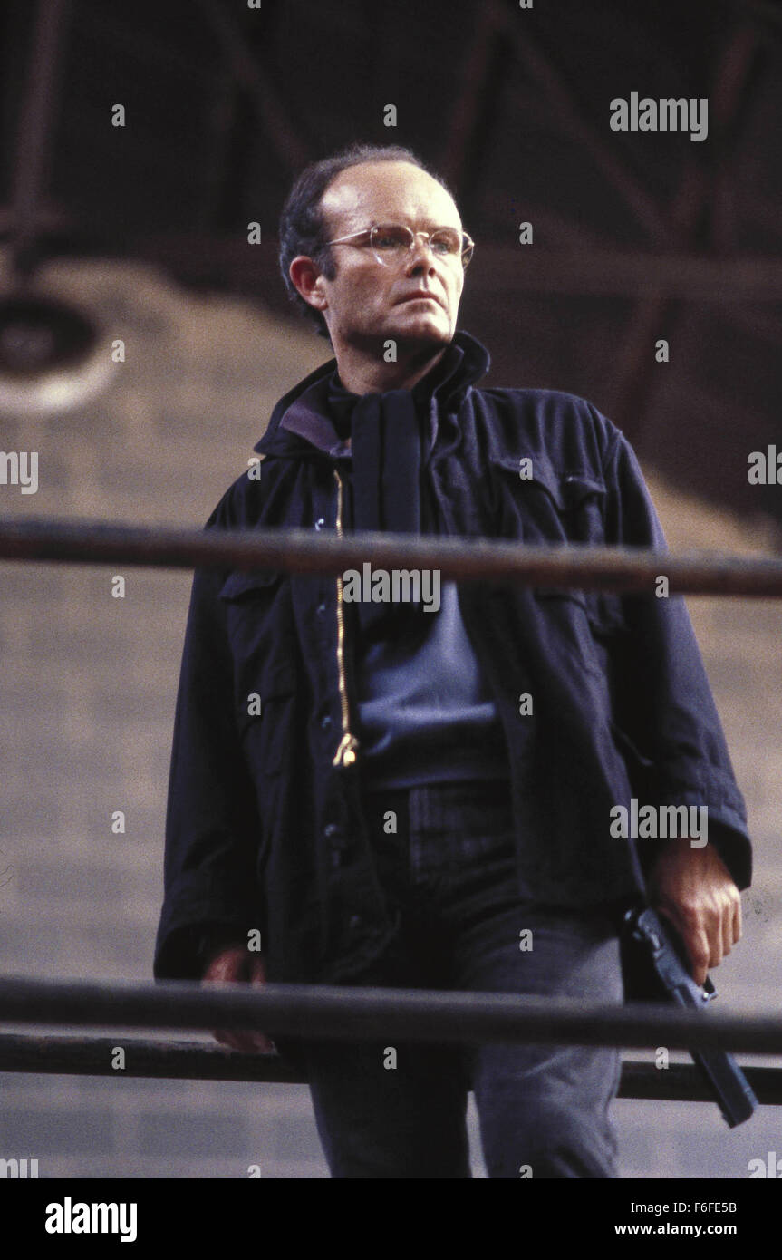 Robocop 1987 peter weller hi-res stock photography and images - Alamy