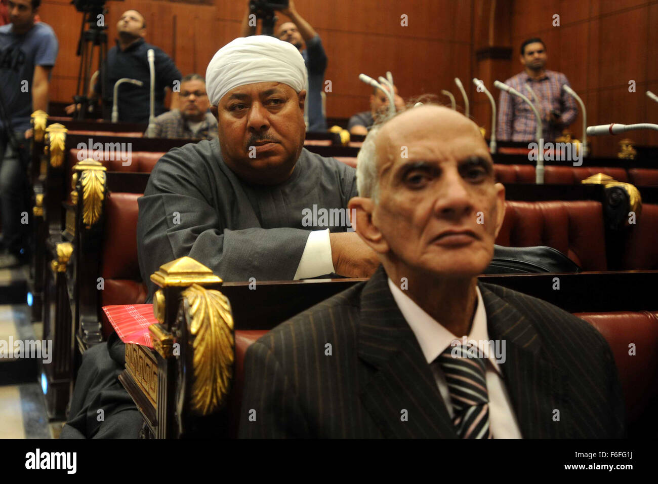 Cairo, Egypt. 17th Nov, 2015. Newly members of the Egyptian ...