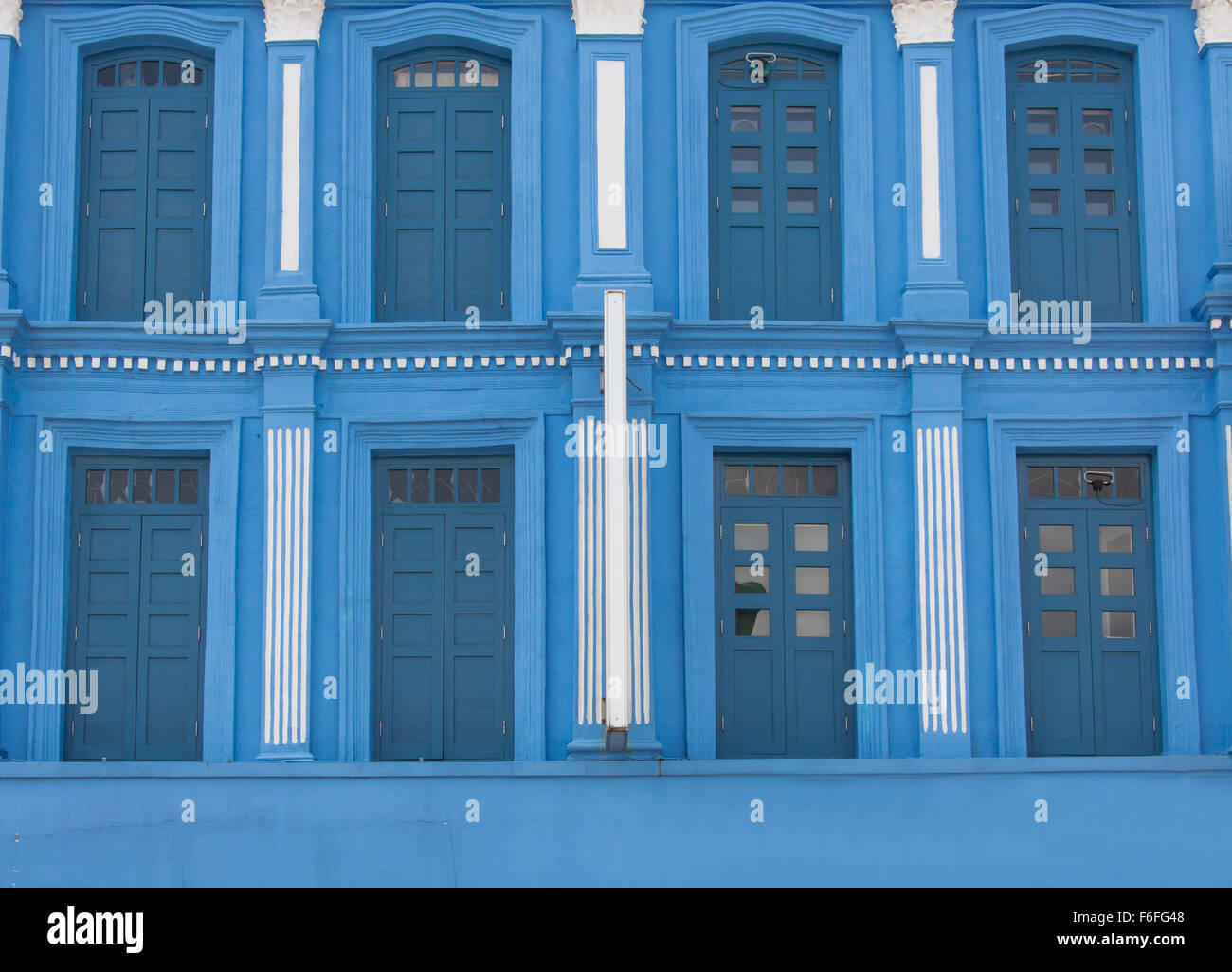 Old traditional windows hi-res stock photography and images - Alamy