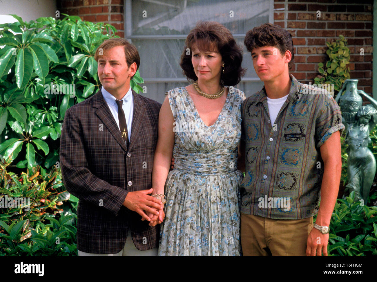 Actors PATRICK DEMPSEY as Robert'Bobby' Libner, ARYE GROSS as Buddy ...