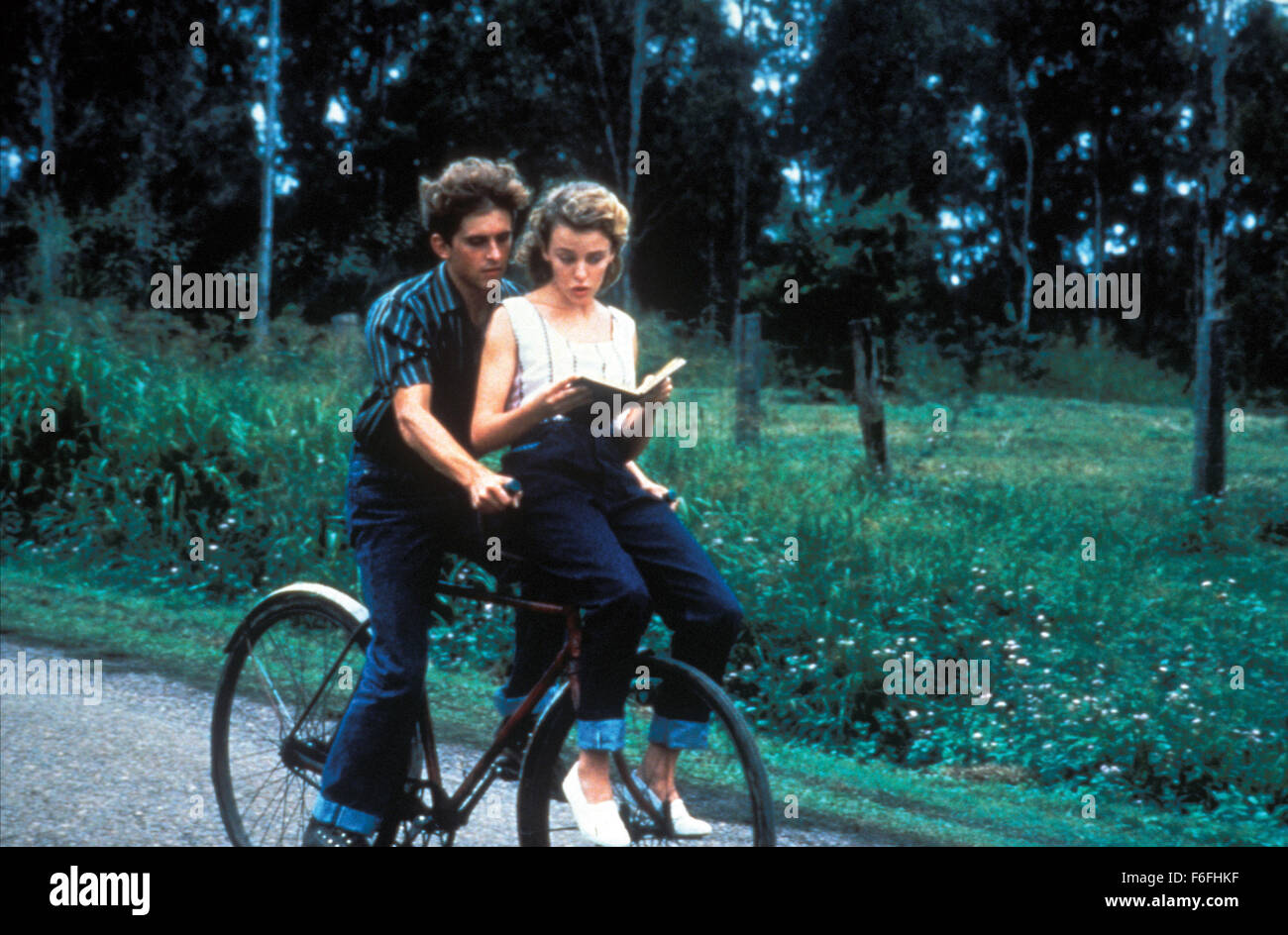 Kylie minogue 1989 hi-res stock photography and images - Alamy